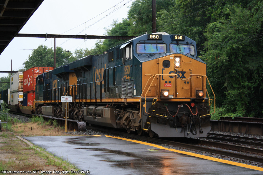 CSX 950 Leading the Q190